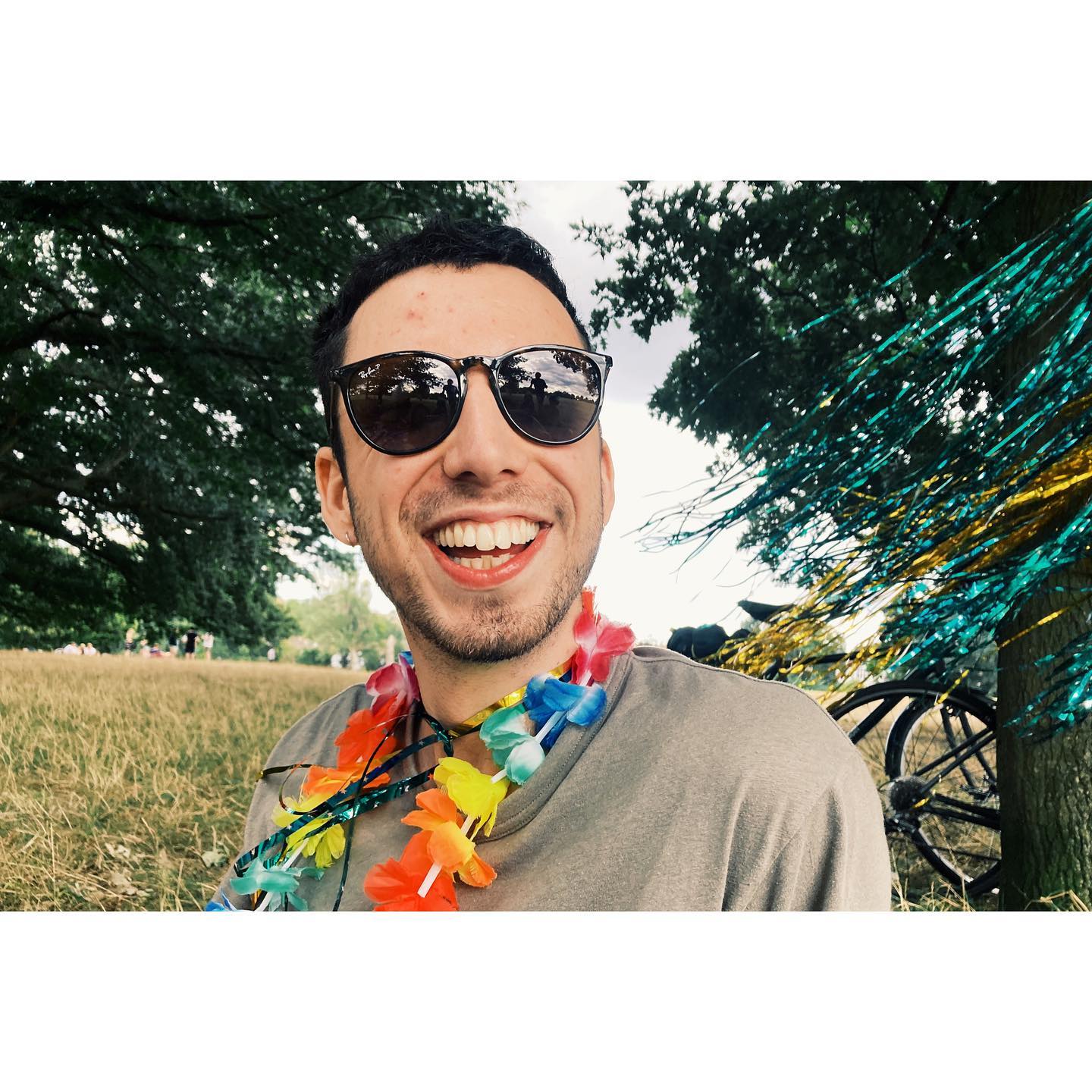 What's on 2020-12-11 - 4legsradio